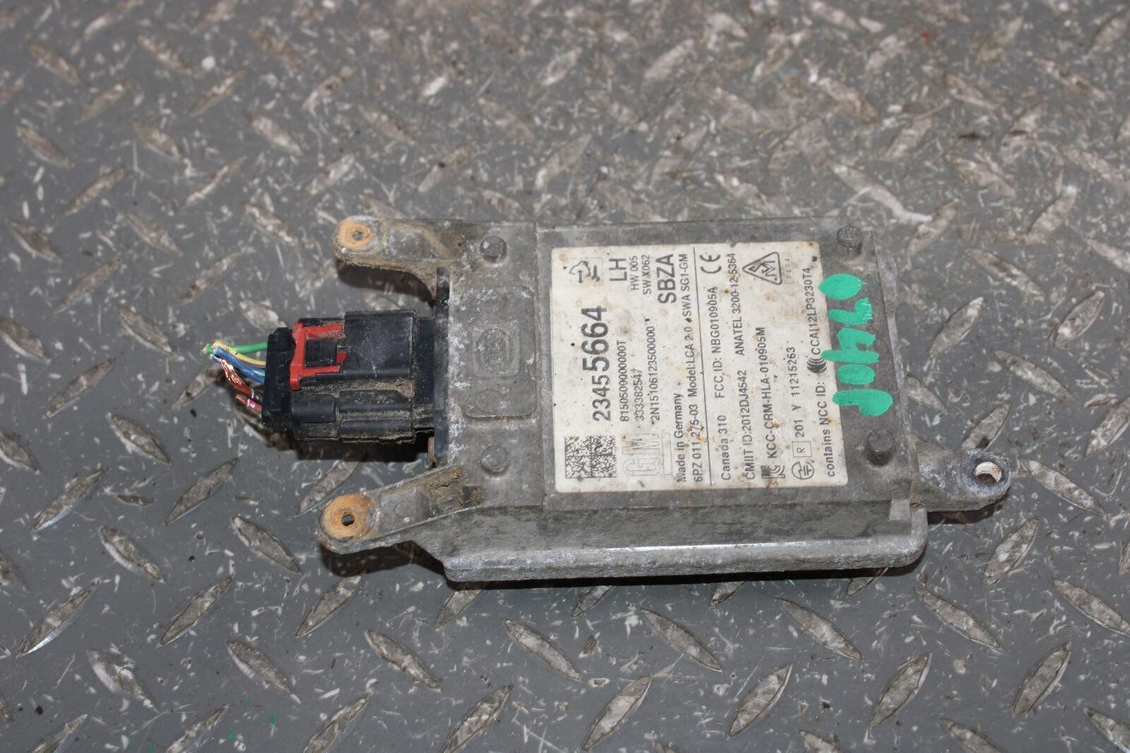 16 GMC Yukon Denali Rear Left Driver Blind Spot Control Module 23455664 ...