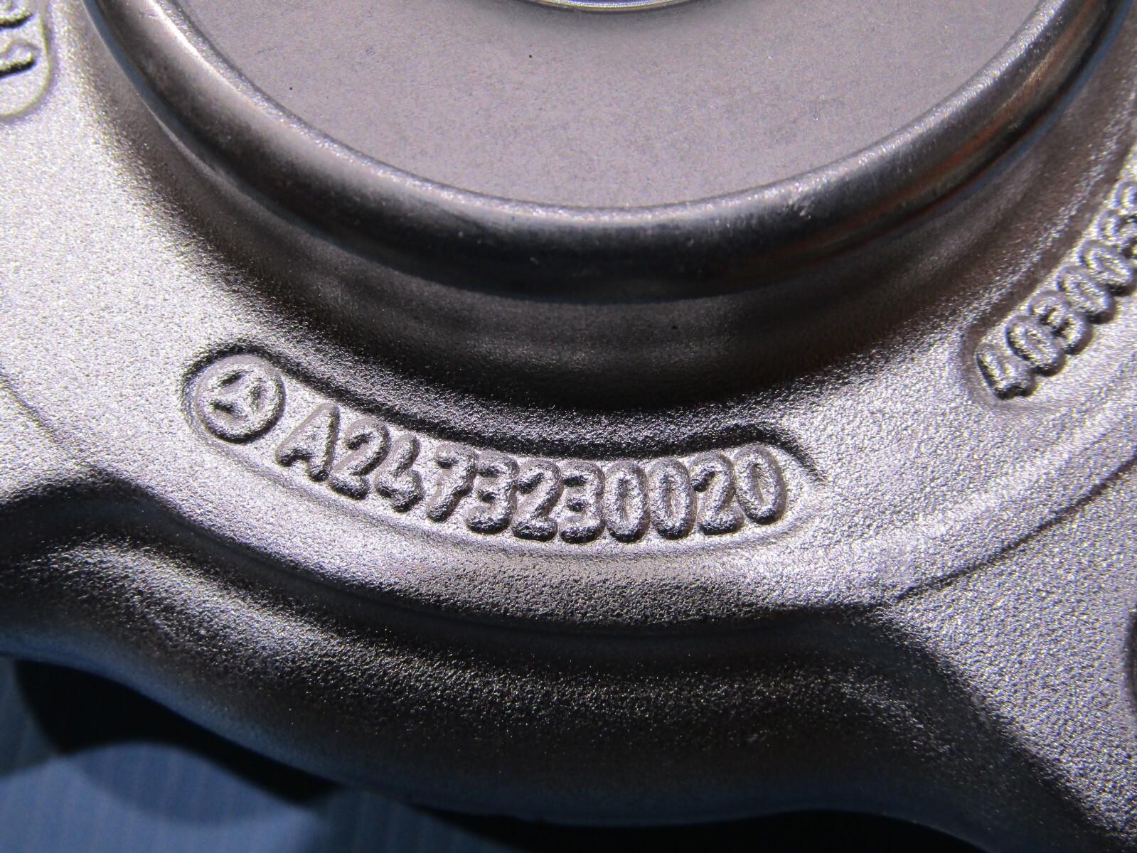 Mercedes W177 W247 Front Shock Absorber Top Mount Genuine A2473230020 ...