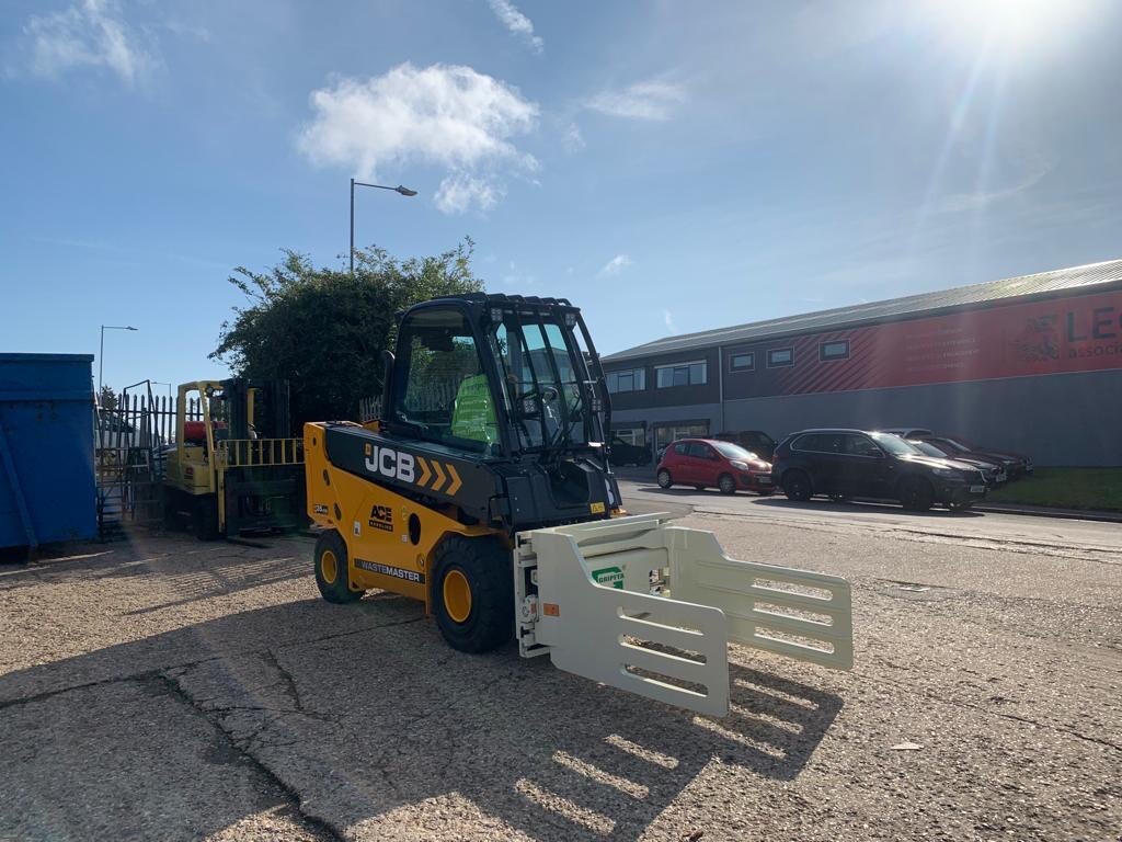 Brand New JCB TLT35-23D-2WD Diesel Teletruk Forklift With Bale Clamp ...