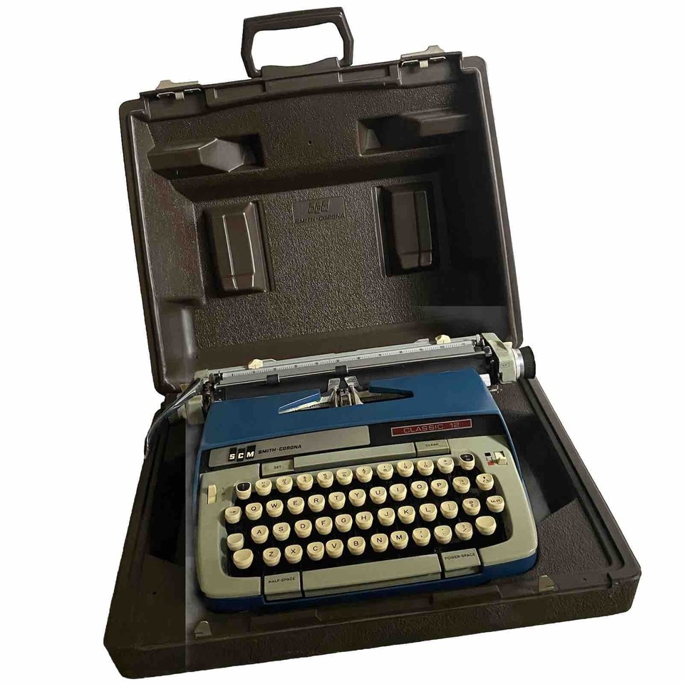 Smith Corona Classic 12 Typewriter Vintage W/Portable Brown hard Case ...