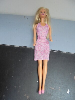 Poupée Barbie Robe Rose | eBay