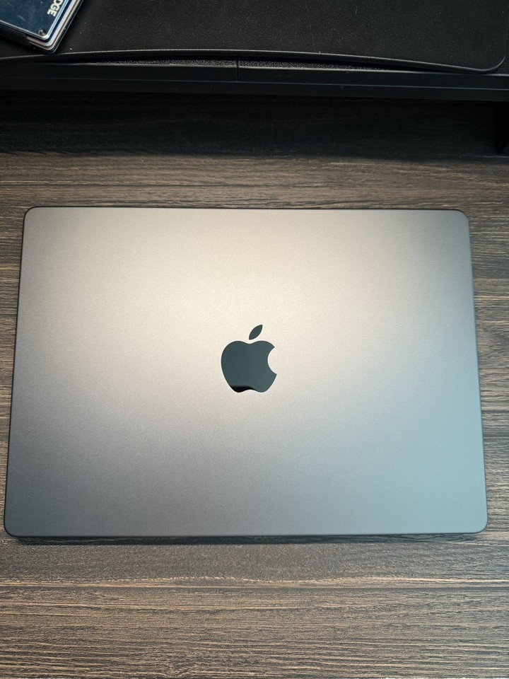 Apple MacBook Pro 14" M4 Pro chip 24GB RAM 512GB SSD Space Black ...