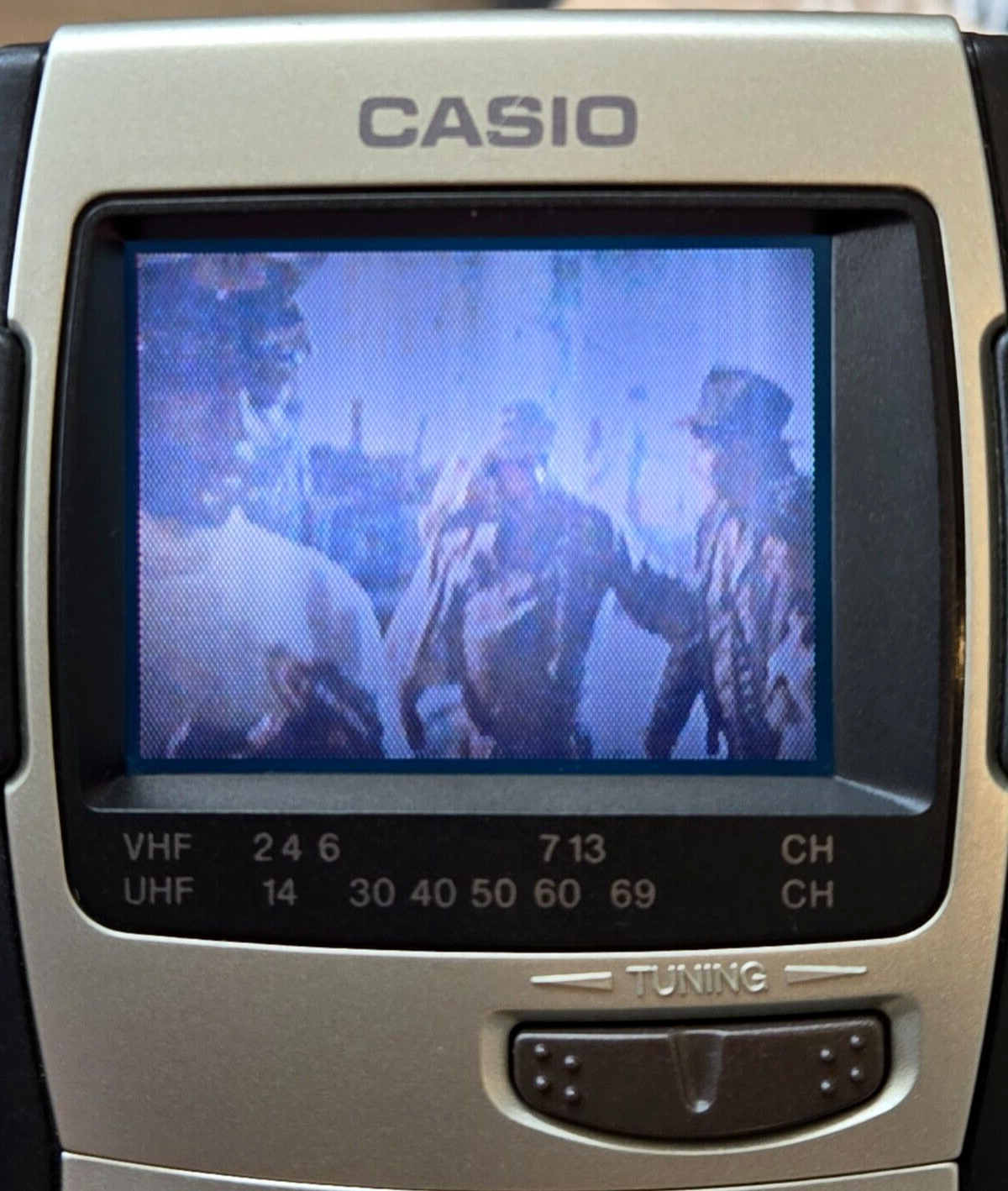 Casio TV-900 Vintage Portable Color LCD Handheld TV 2.3" Screen TESTED ...