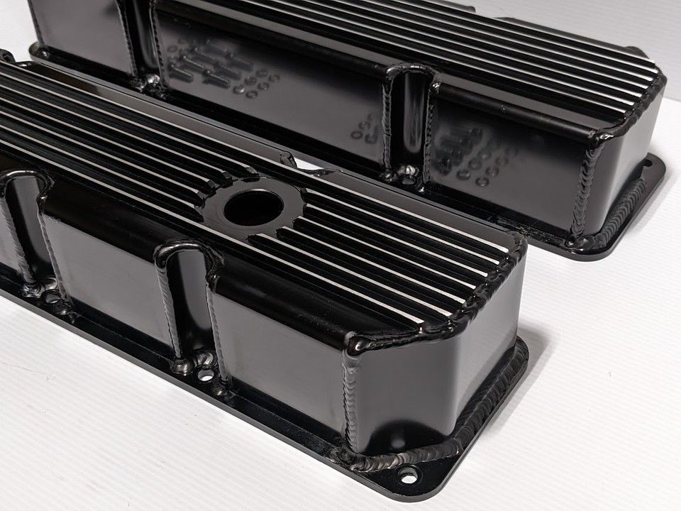 1976-87 Jeep AMC Black Fabricated Aluminum Finned Valve Covers w/ Holes ...