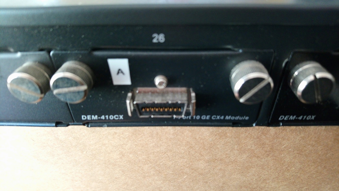 D-LINK DGS 3627G DEM-410X + 10GE XFP Transceiver DEM-410CX - All ports ...