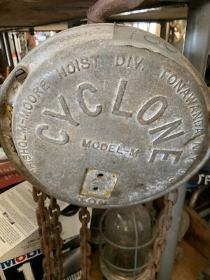 Hoists - Cyclone Chain Hoist - 2