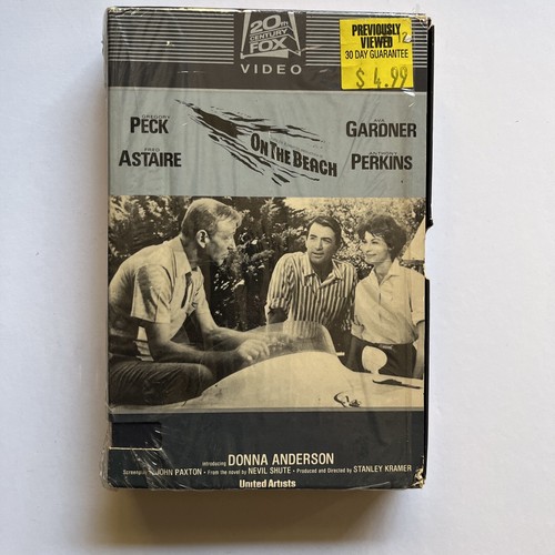 On the Beach VHS Original 1982 20th Century Fox Drawer Case Blockbuster ...