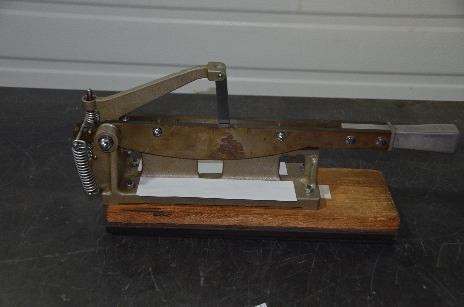 Thwing Albert JDC Precision Sample Cutter 15 w/ Base - 10" x 5/8 ...