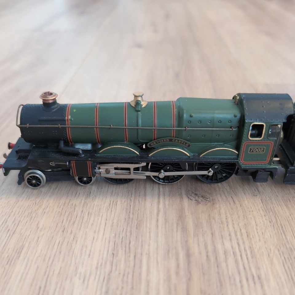 Wrenn W2229 00 Gauge Castle Class 7002 ‘Devizes Castle’ Loco Unboxed ...