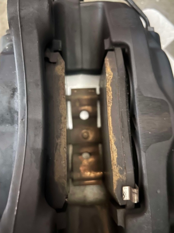 Dodge Charger/Challenger Set of Rear SRT Brembo 4 Piston Brake Caliper ...