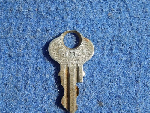 vintage coin op key: Chicago Lock key 4714 | eBay