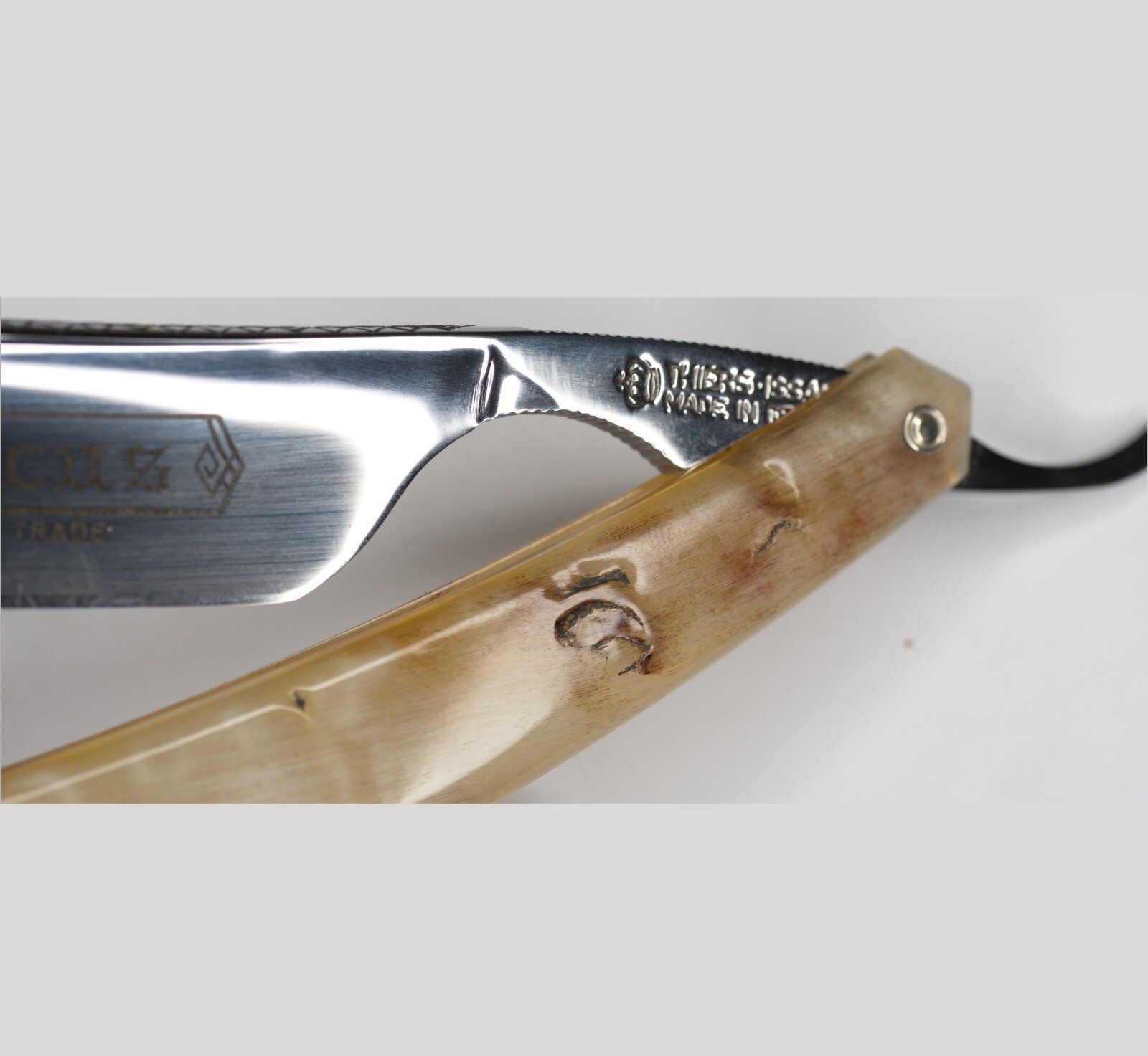 Thiers Issard 188 Spartacus 7/8" Extra Hollow Ground Straight Razor ...