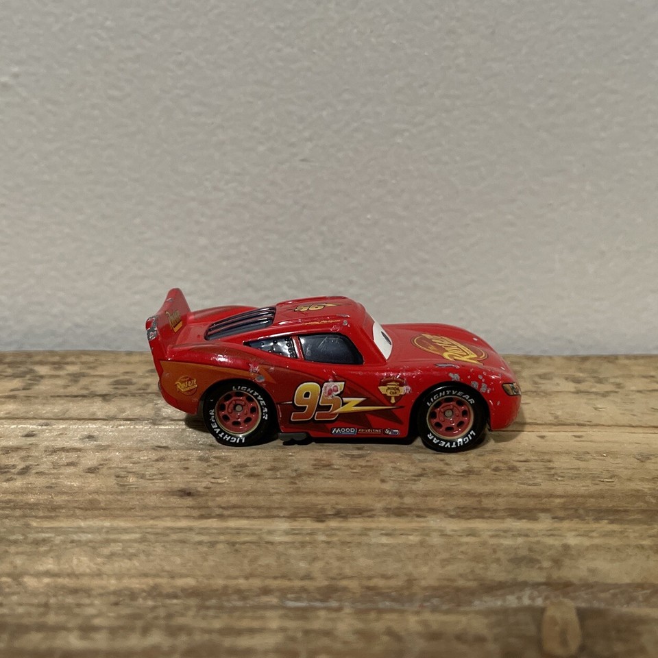 Disney Pixar Cars 2 Hudson Hornet Piston Cup Lightning McQueen Mattel ...