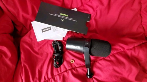 Shure MV7 Cardioid Dynamic Vocal / Broadcast Microphone USB & XLR Outputs | eBay