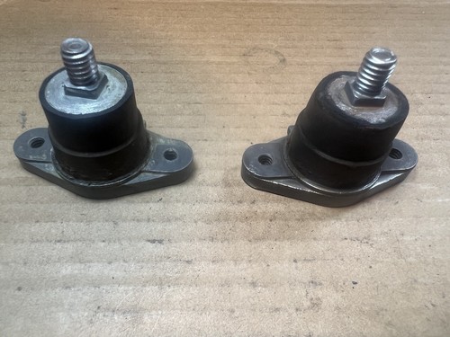 Two (2) Evinrude Johnson Side Rubber Mounts 305354 OMC | eBay