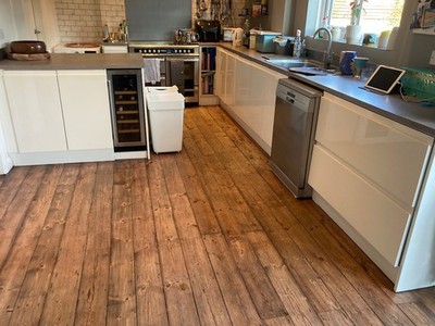 Magnet kitchen doors, drawers, wall cupboards. White Gloss, Handleless ...