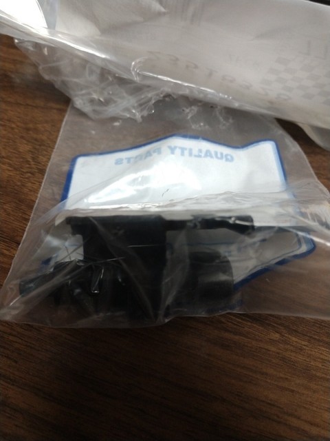 Detroit Diesel 23518328 Ambient Air Temperature Sensor With Mounting ...