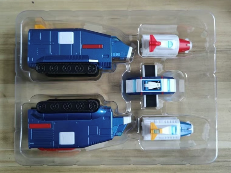 Ready! New FJ Voltron Vehicle Force 15 Form-fitting Airplane Transforms ...