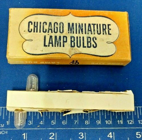 LOT OF 2 CHICAGO MINIATURE 1815 LAMPS BULBS 14V | eBay