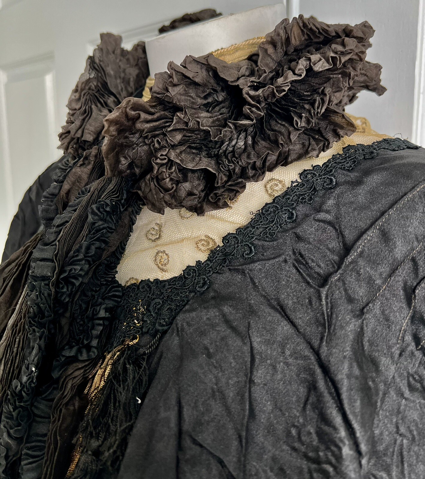Antique Victorian Era Black Silk Chiffon Ruffle Pleat… - Gem