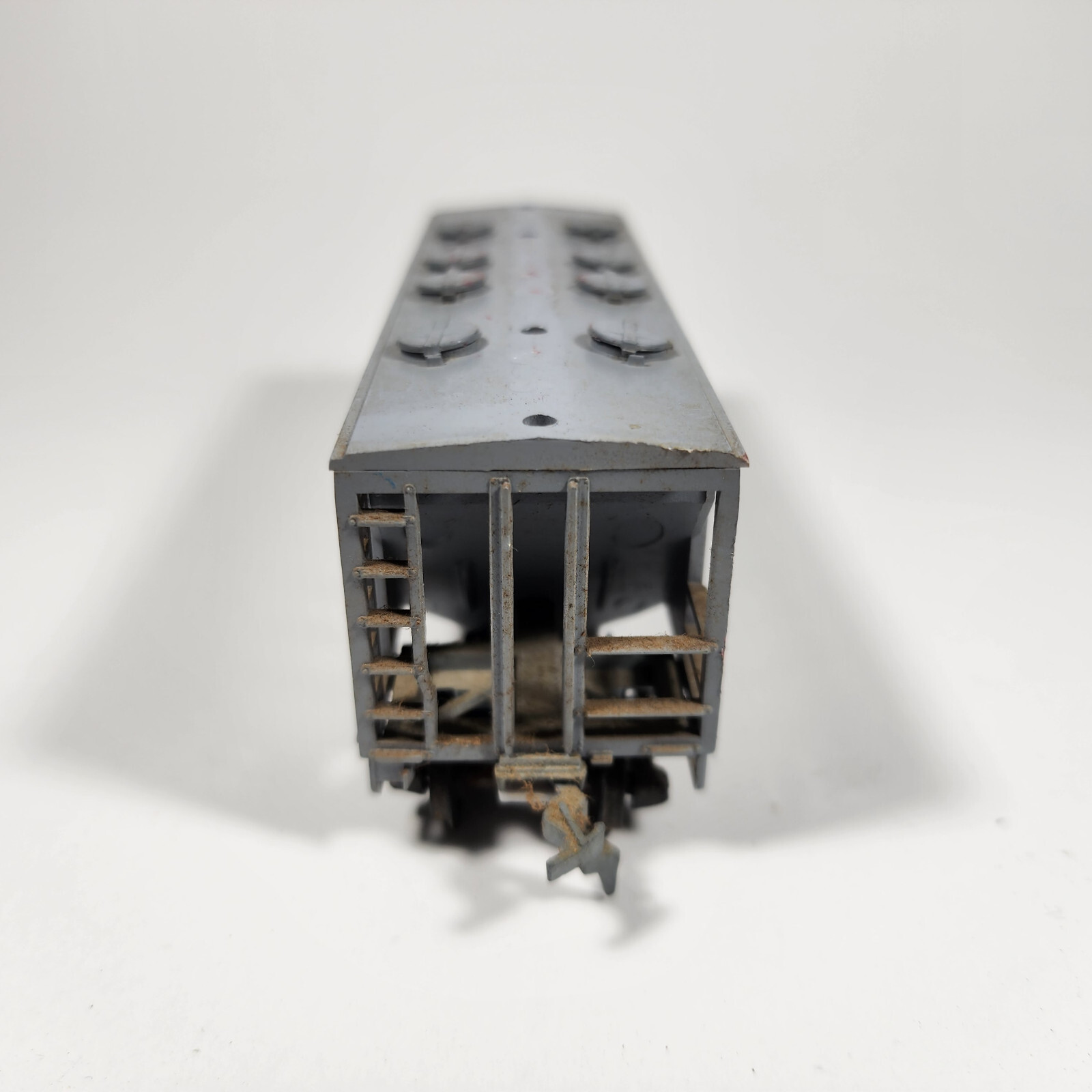 HO Gauge Milwaukee Road 2 Bay Closed Hopper Car Road No. 95788 - Sprung ...