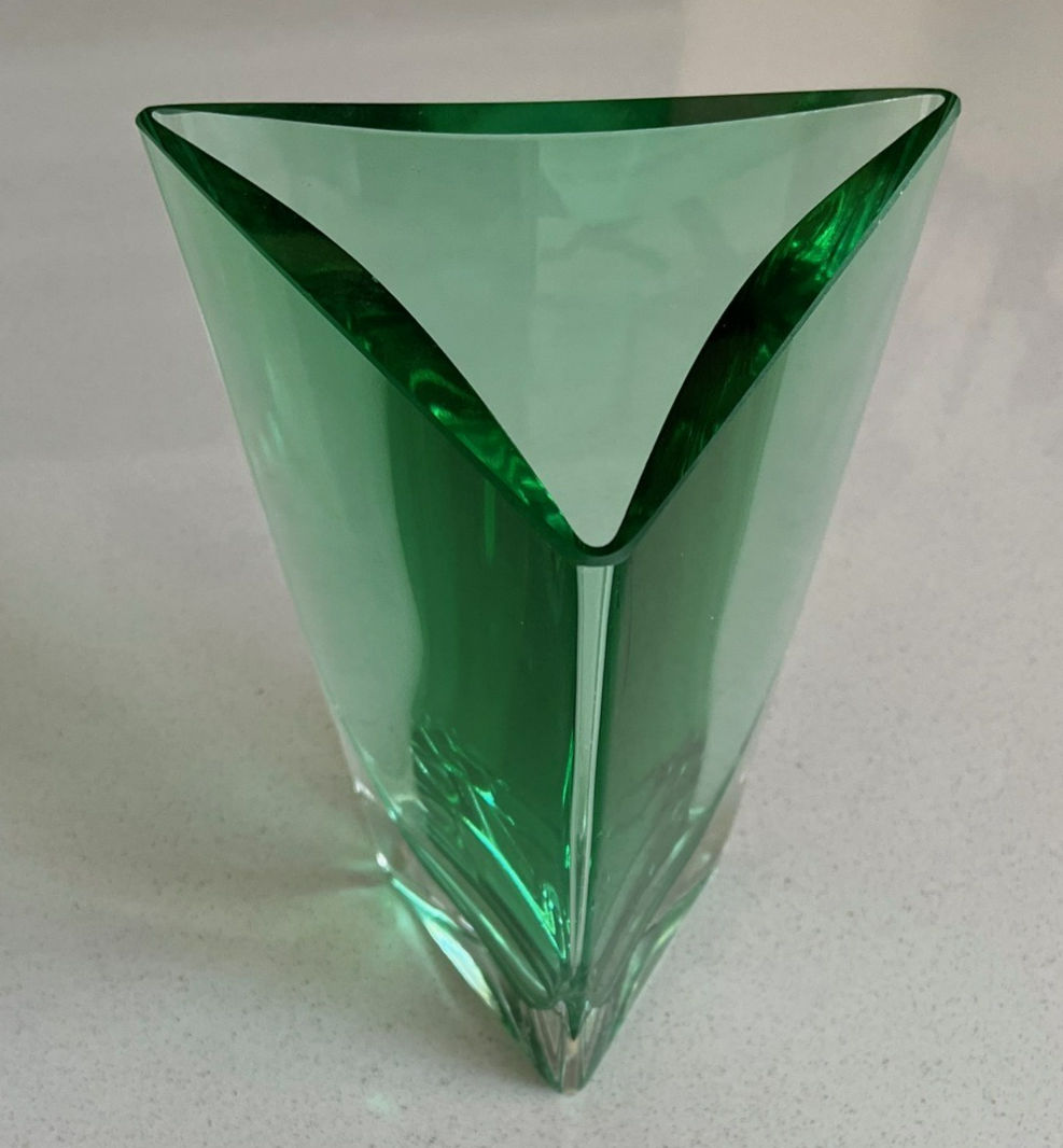 Vintage Krosno Poland Green Triangular Abstract Art Glass Vase 8 1/2 ...