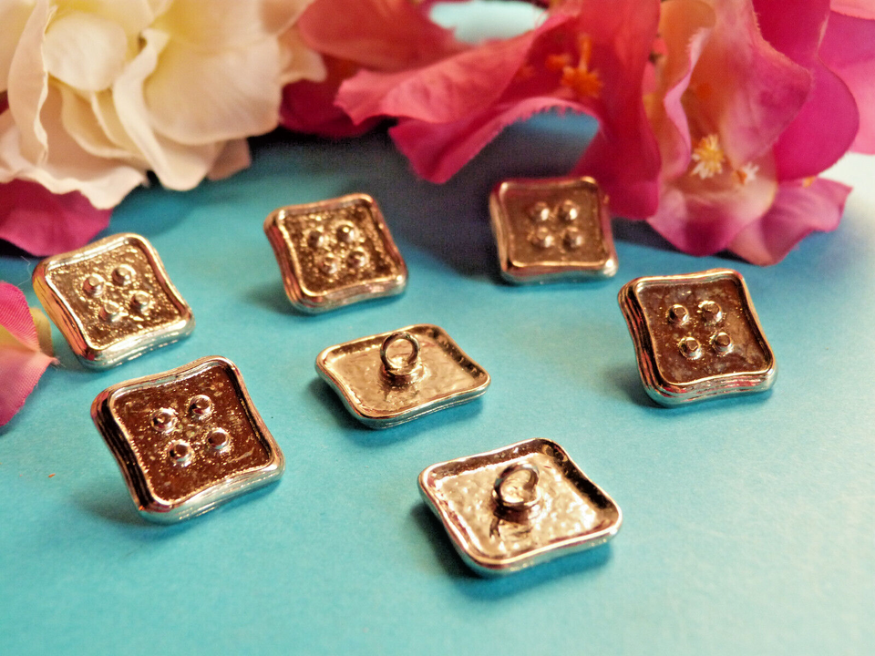 560B/Chequerboard Buttons " Square D'As " Metal Silver Lot 7 Buttons Ép ...