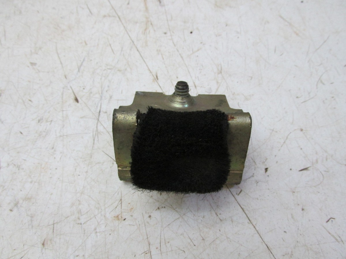 Camaro Door Sill Plates Used Window Felt Guide/Bracket For 1970-81 ...