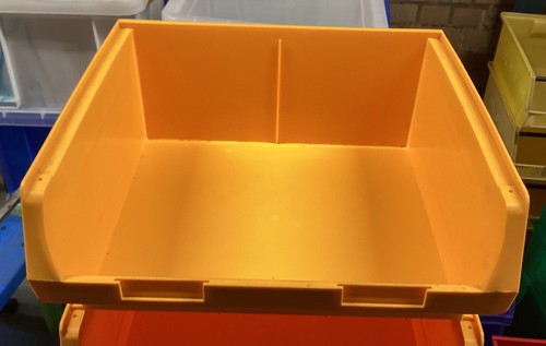 Barton 10x Size 6 Amber Colour Plastic Stacking Boxes/ Storage Bins ...