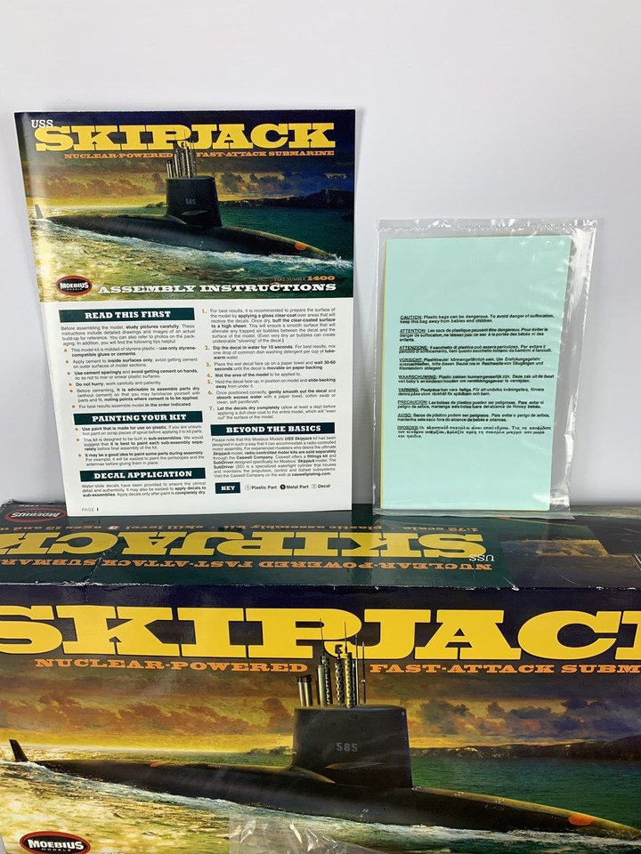 USS 585 Skipjack Moebius Models 1:72 Scale Kit Submarine 42” Display ...