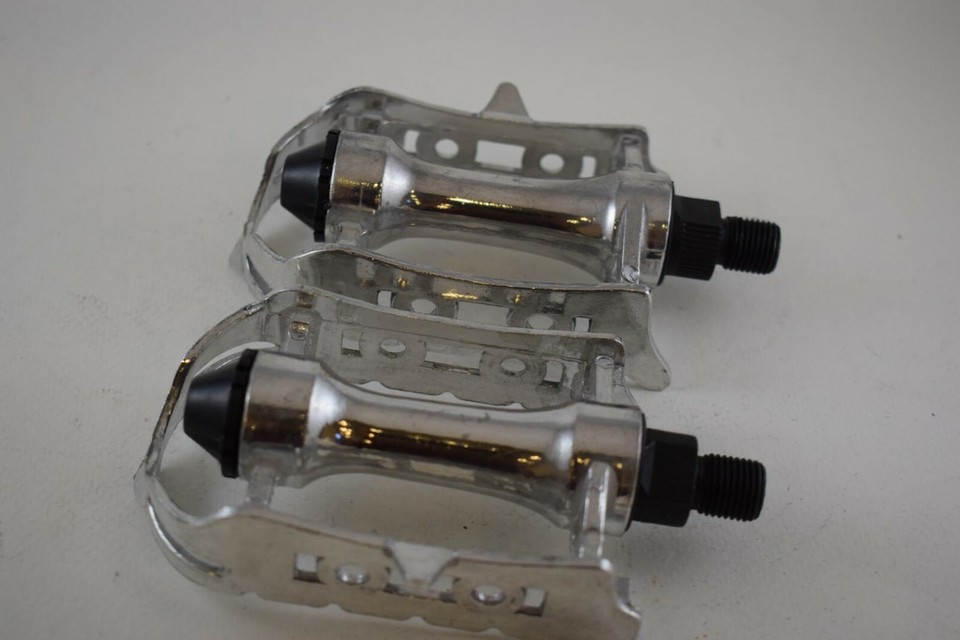 Vintage road racing bike pedal set 1/2 inch axle aluminium silver NOS ...