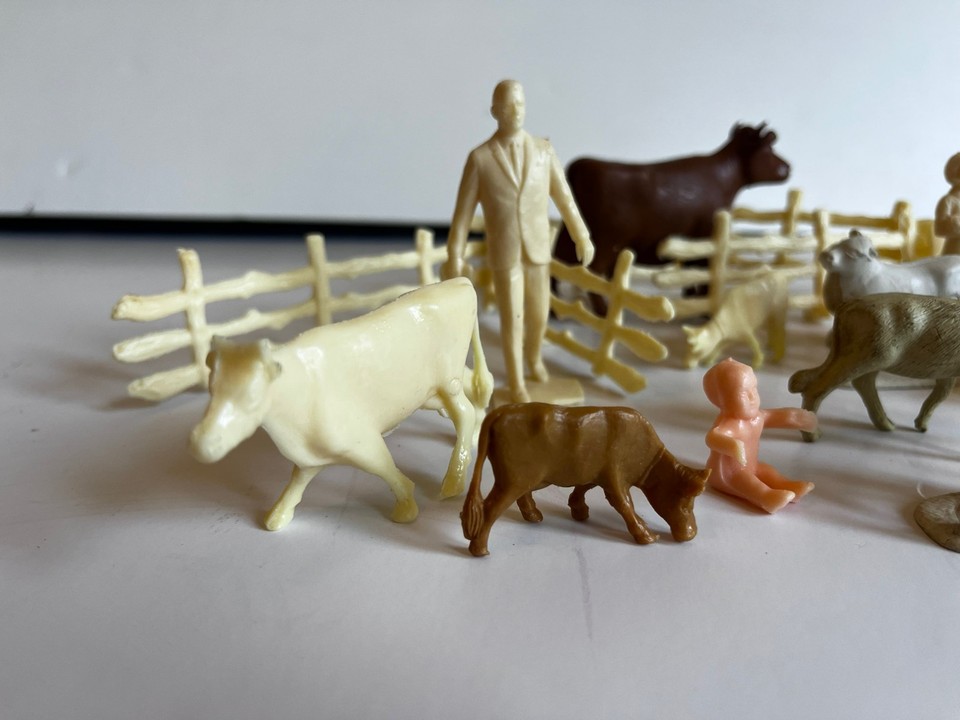 Lot of 19 1960s-70s Farm and Family Plastic Figure Toys, Cows, Chickens ...