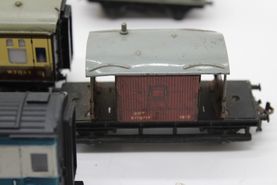 F x10 Hornby OO Gauge inc Inter-City 125 Locomotives, D7063 Diesel Loco ...