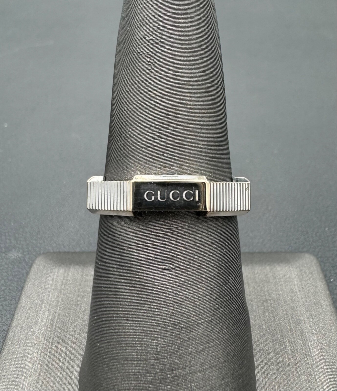GUCCI 18K White Gold Octagon Band Ring Size 8 - Gem