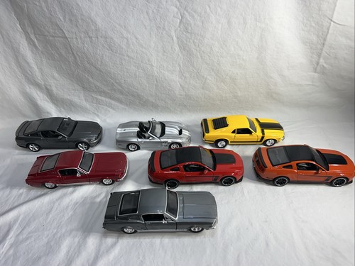 Ford Mustang 1/24 Diecast 7 Piece Car Lot Maisto Brand | eBay