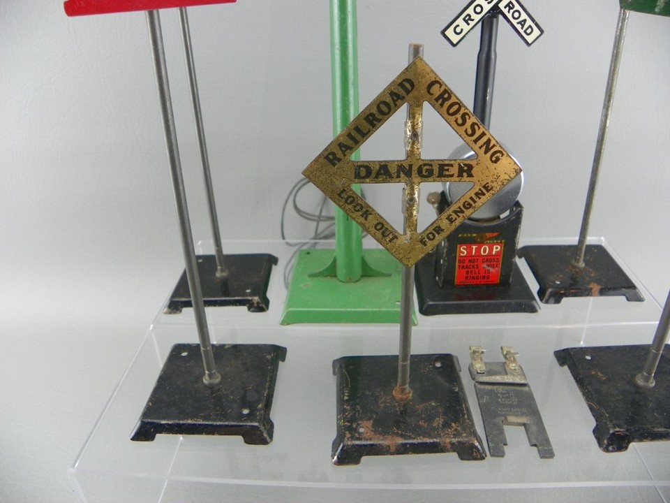 Vintage PreWar American Flyer Marx Ives Trains O Metal Tin Crossing ...