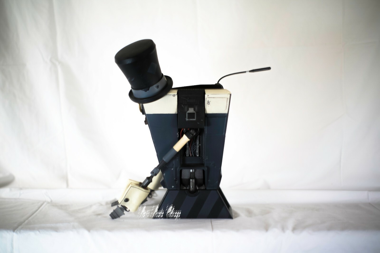 Borderlands The Handsome Collection Gentleman Claptrap in a Box Edition ...