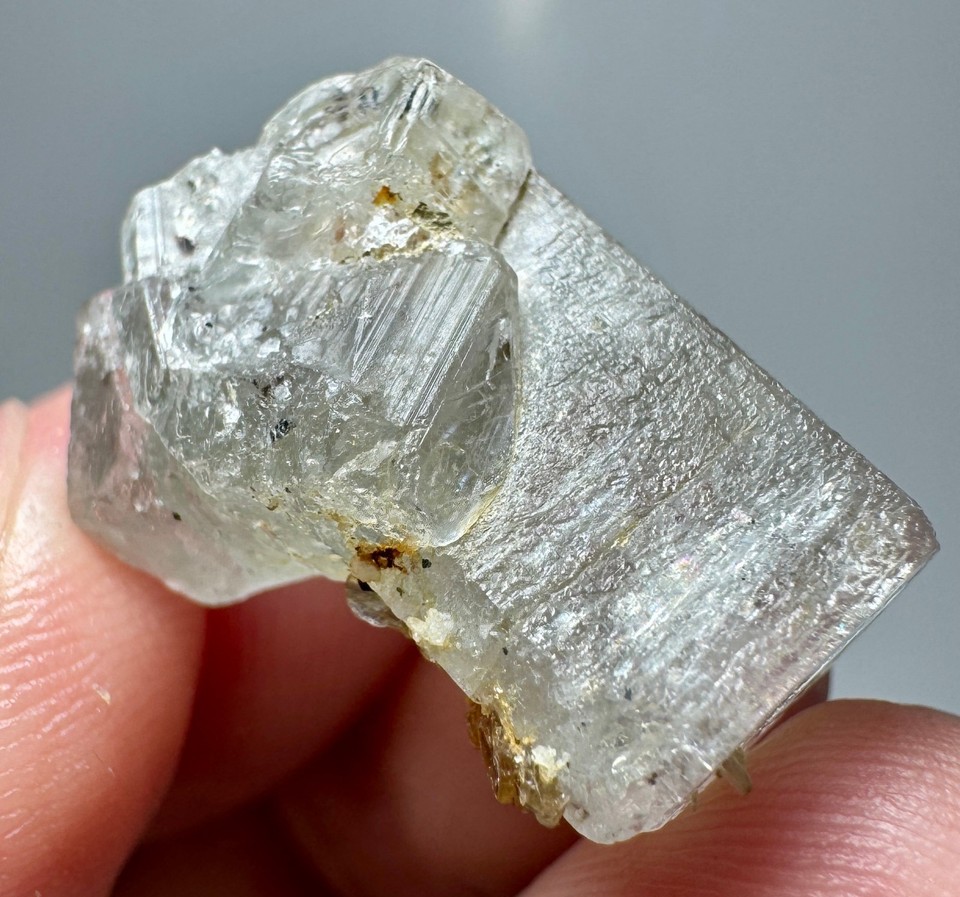 34 Carats Full Terminated Fluorescent Phosphorescent Apatite Huge ...