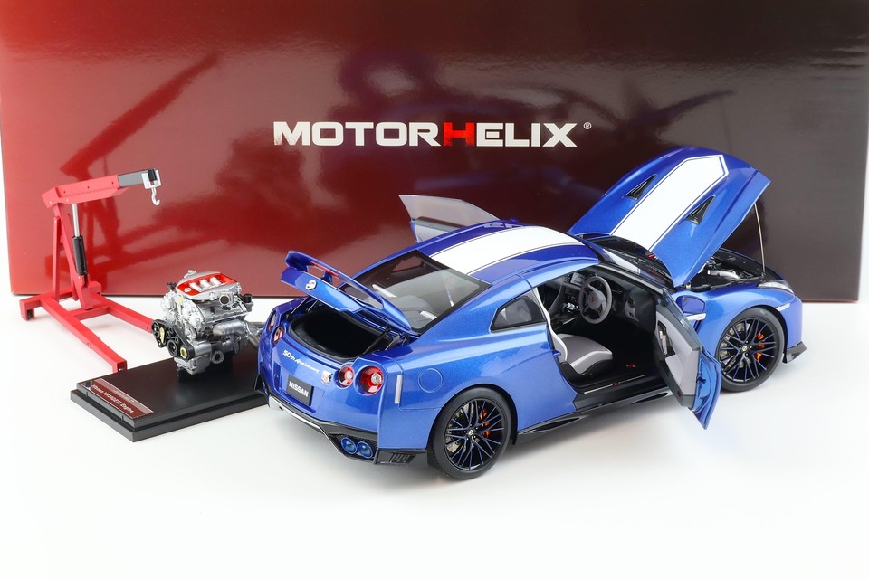 1:18 Motorhelix Nissan GT-R (R35) 50th Anniversary Wangan blue + engine ...