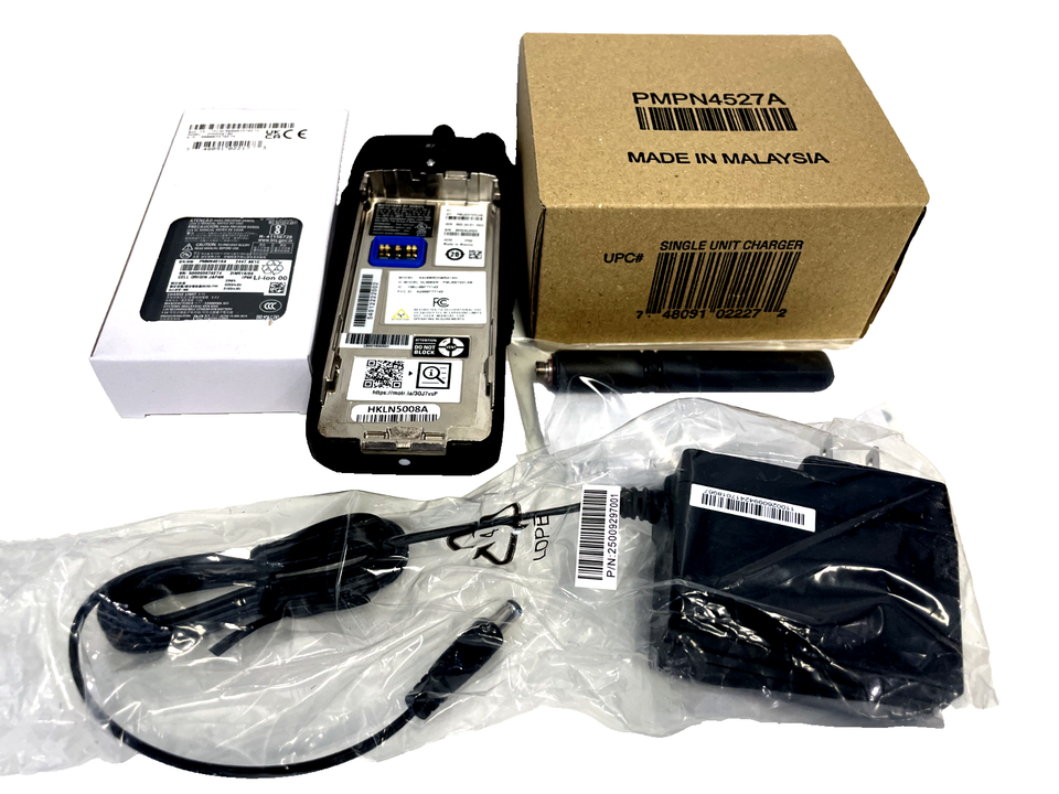 New MOTOROLA Mototrbo R7 Two Way Radio 403-527 MHz 4W FKP CAPABLE. | eBay