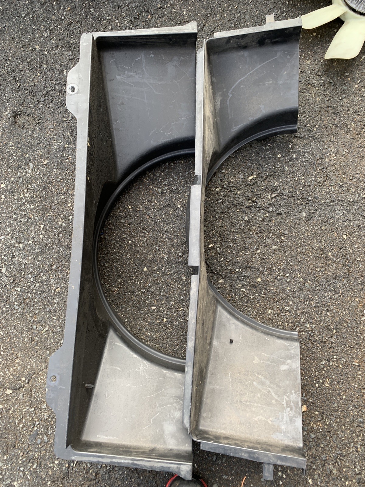 Radiator Shroud Upper & Lower Pair Set for Cadillac Chevy GMC Silverado ...