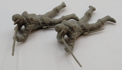 2 Vintage Replacement Marx Battle of Blue and Gray Soldiers lying down ...