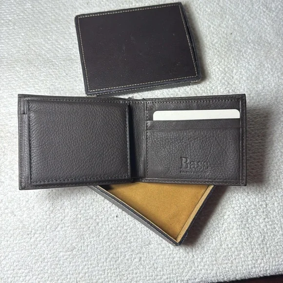G.H. Bass & Company Men's Brown Leather Wallet (NEW) | eBay