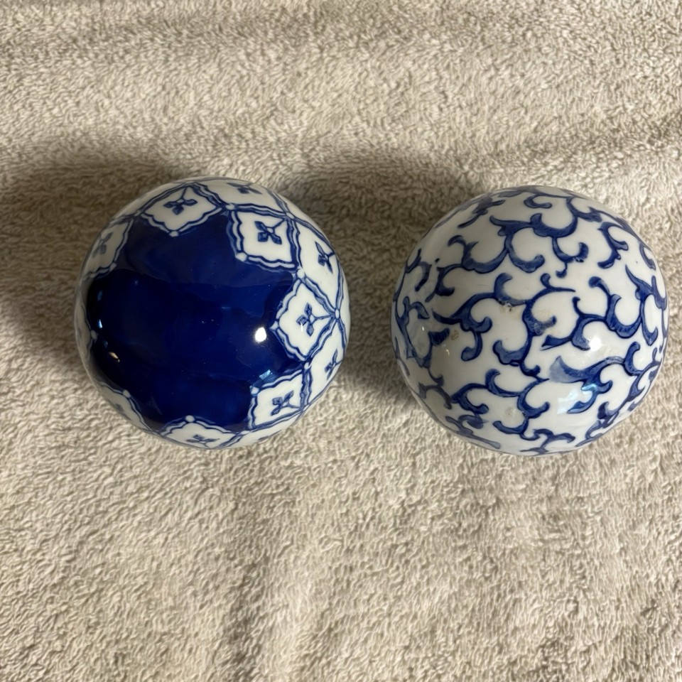 Decorative 2 Ceramic Carpet Balls Spheres Blue And White Asian Symbol 3 ...