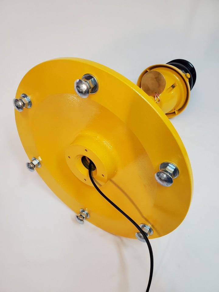 Vintage 1940s Line Material Co Taxiway/Runway Light w/15 Rib Kopp ...