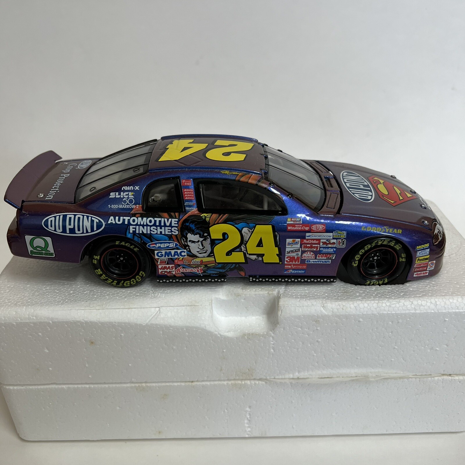 1999 Jeff Gordon Superman Dupont NASCAR Diecast Car 1:24 ACTION Limited ...