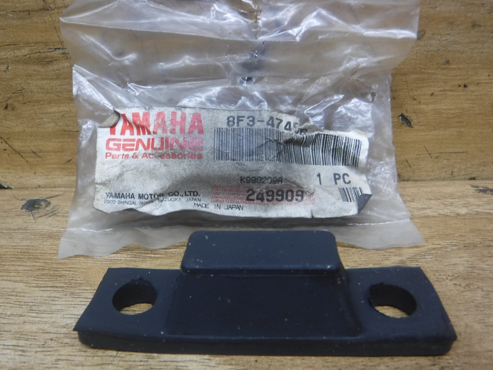 1977 - 1984 YAMAHA ET300 ET 300 SNOWMOBILE NOS RUBBER DAMPNER 8F3-47456 ...