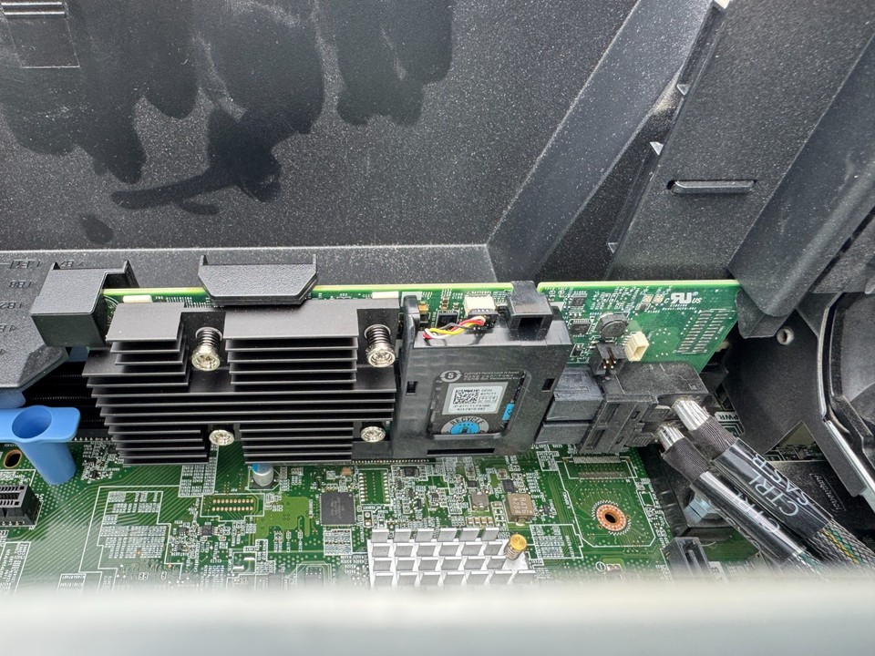 DELL PowerEdge T640 8 BAY SFF Server with 2x Xeon Gold 5218 64GB PC4 ...
