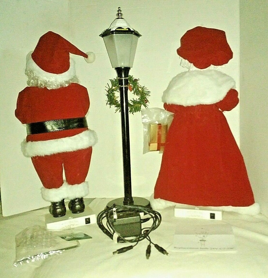 Vintage Rare Collectible Animated Mr & Mrs Claus & Light Post Lighted ...
