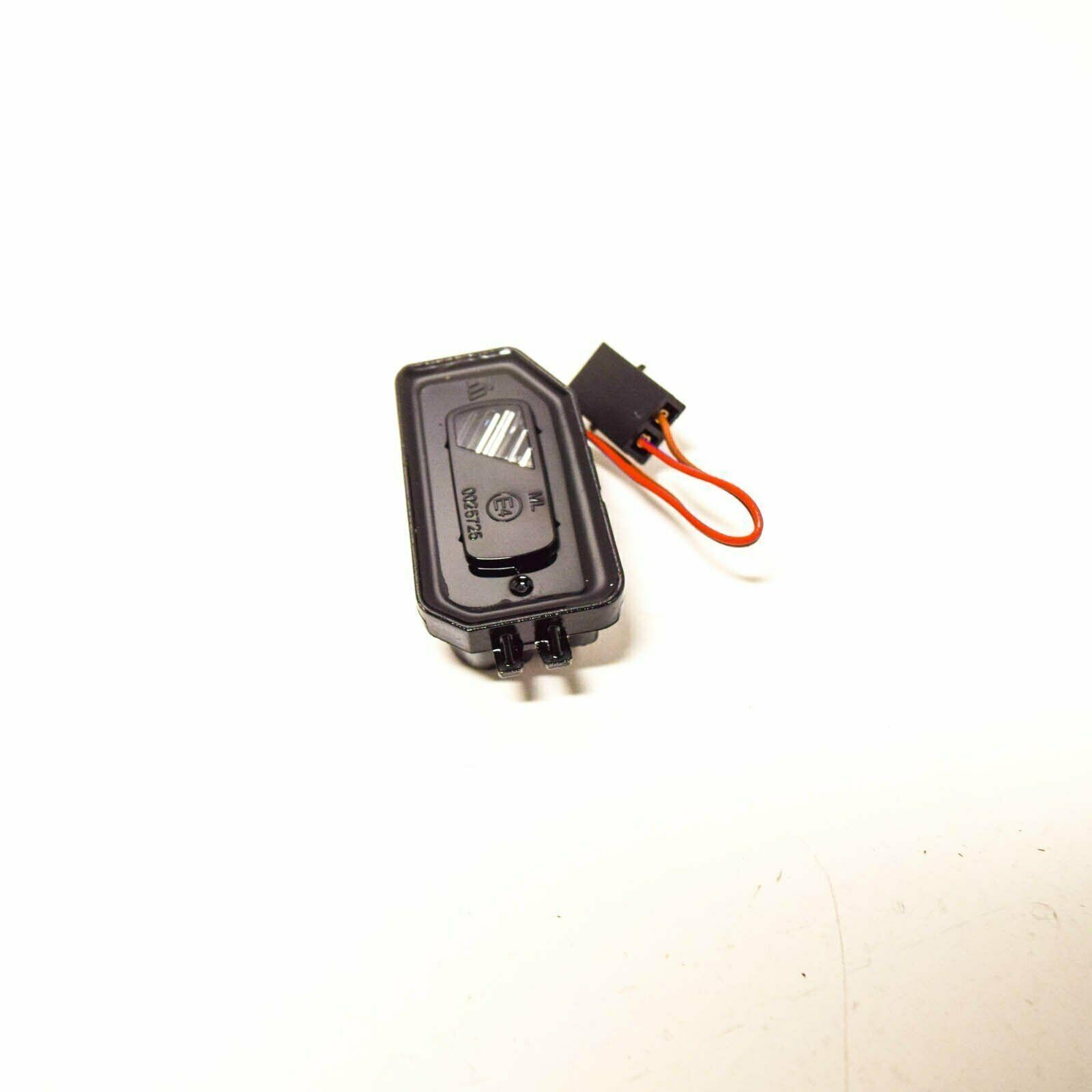 MERCEDES-BENZ C-CLASS W205 Front Right Wing Mirror Light A0999064402 ...